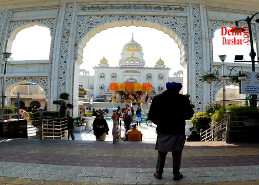What are the visiting hours of Gurudwara Bangla Sahib?